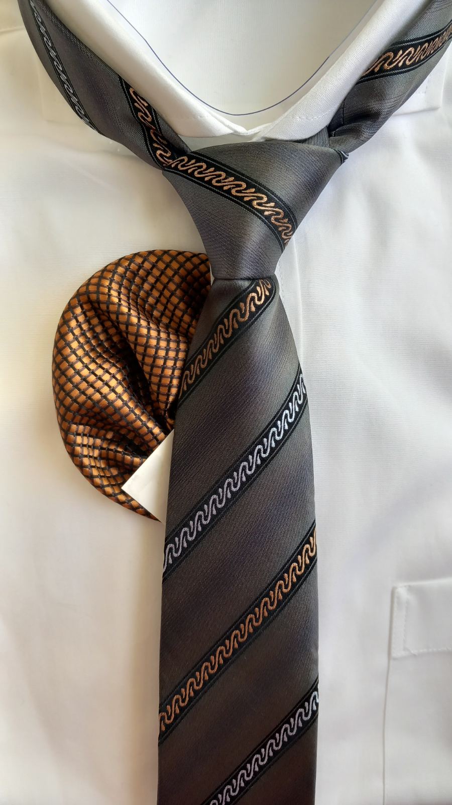 Вратовръзка от естествена коприна с кърпичка (КВЕК2) - ЛиКол